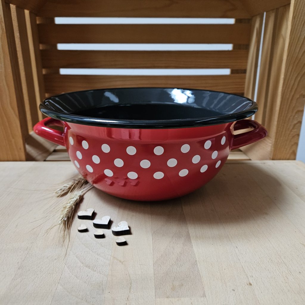 Kmečka skleda rdeča s pikami 28 cm | Korotan